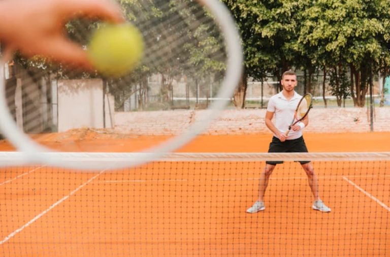 How Many Games Are in a Set of Tennis? The Detailed Guide - gizmowatch.com