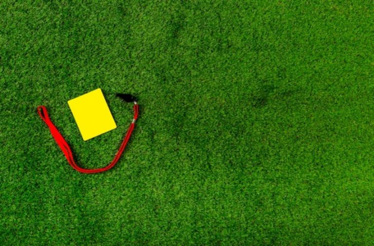 What is the Pitch in Soccer Field? The Ultimate Guide - gizmowatch.com