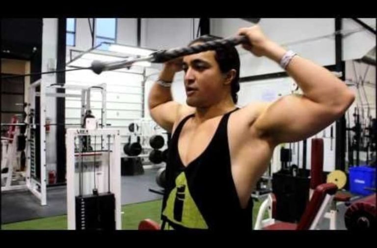 How to Do the Face Pull, Muscles Worked, and Variations - gizmowatch.com