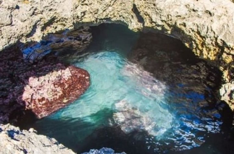 How to Visit the Mermaid Caves on Oahu and How to Get There ...